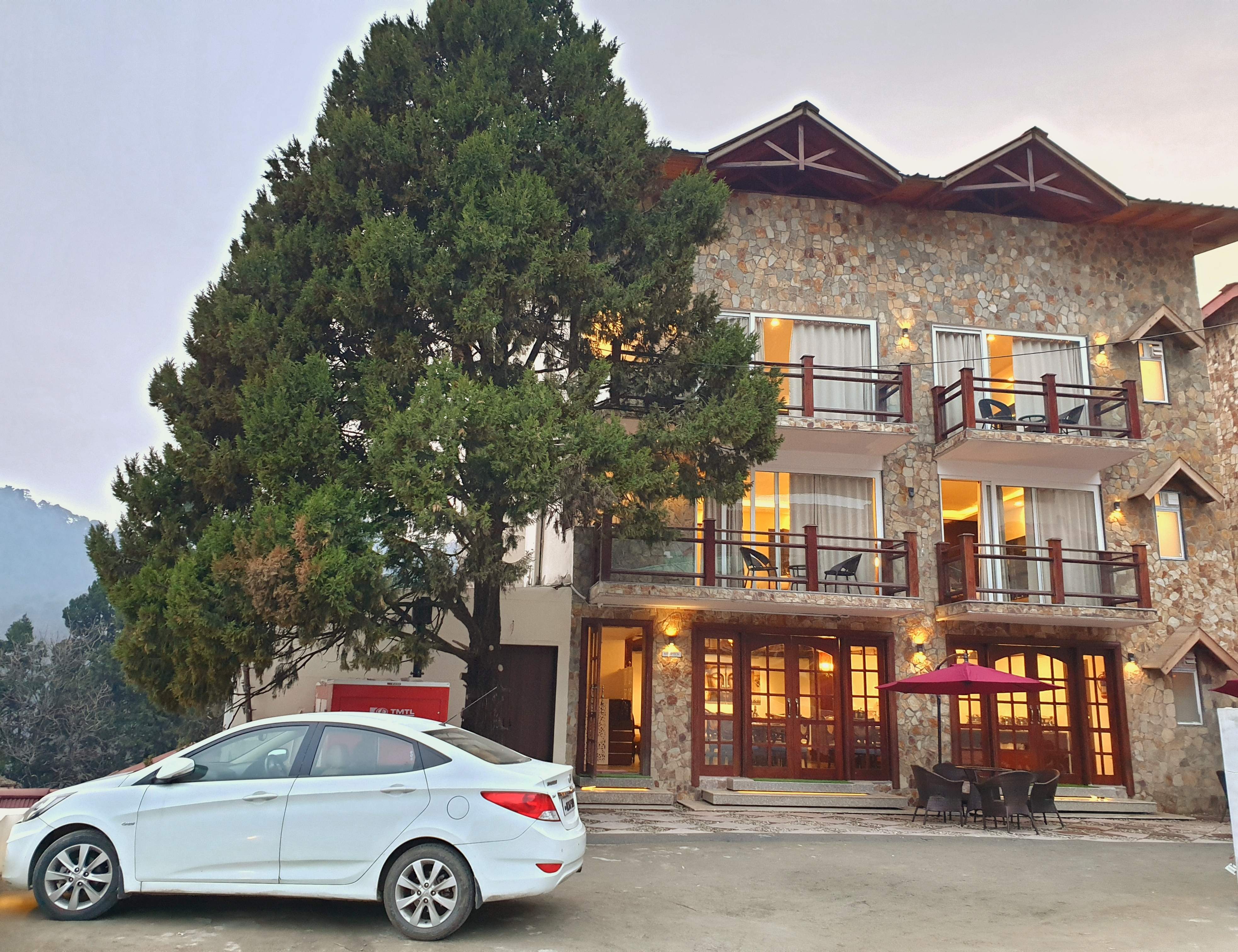 La Niwasa Luxury Resort Nainital | Nature Hotels and Resort